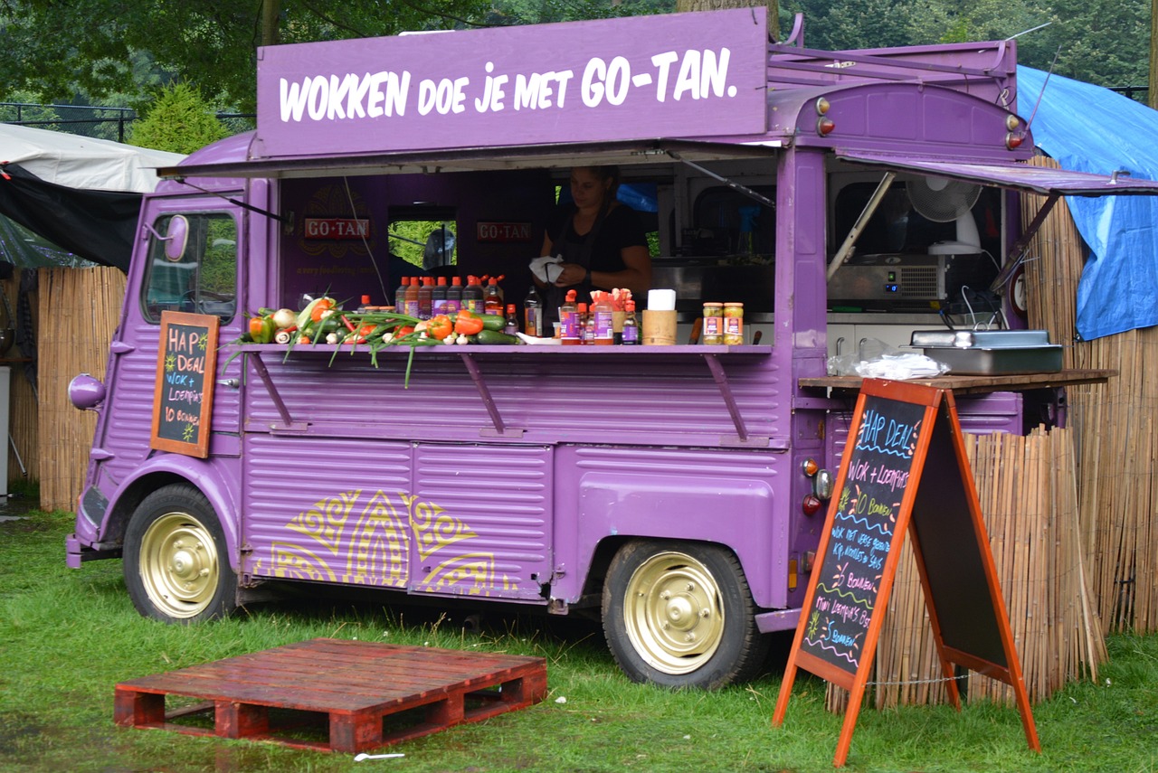 Comment transformer votre véhicule en un Food Truck réussi ? - Abarth ...